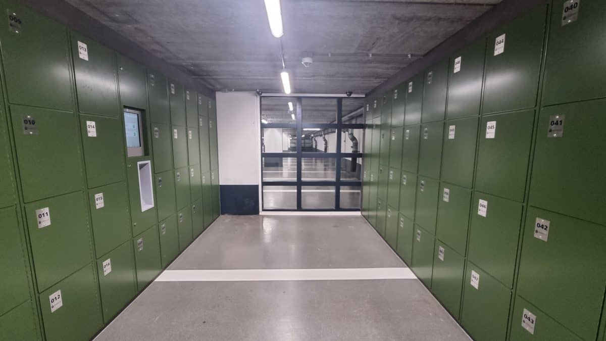 Lockerpoint Amsterdam Centraal • Lockerpoint.com